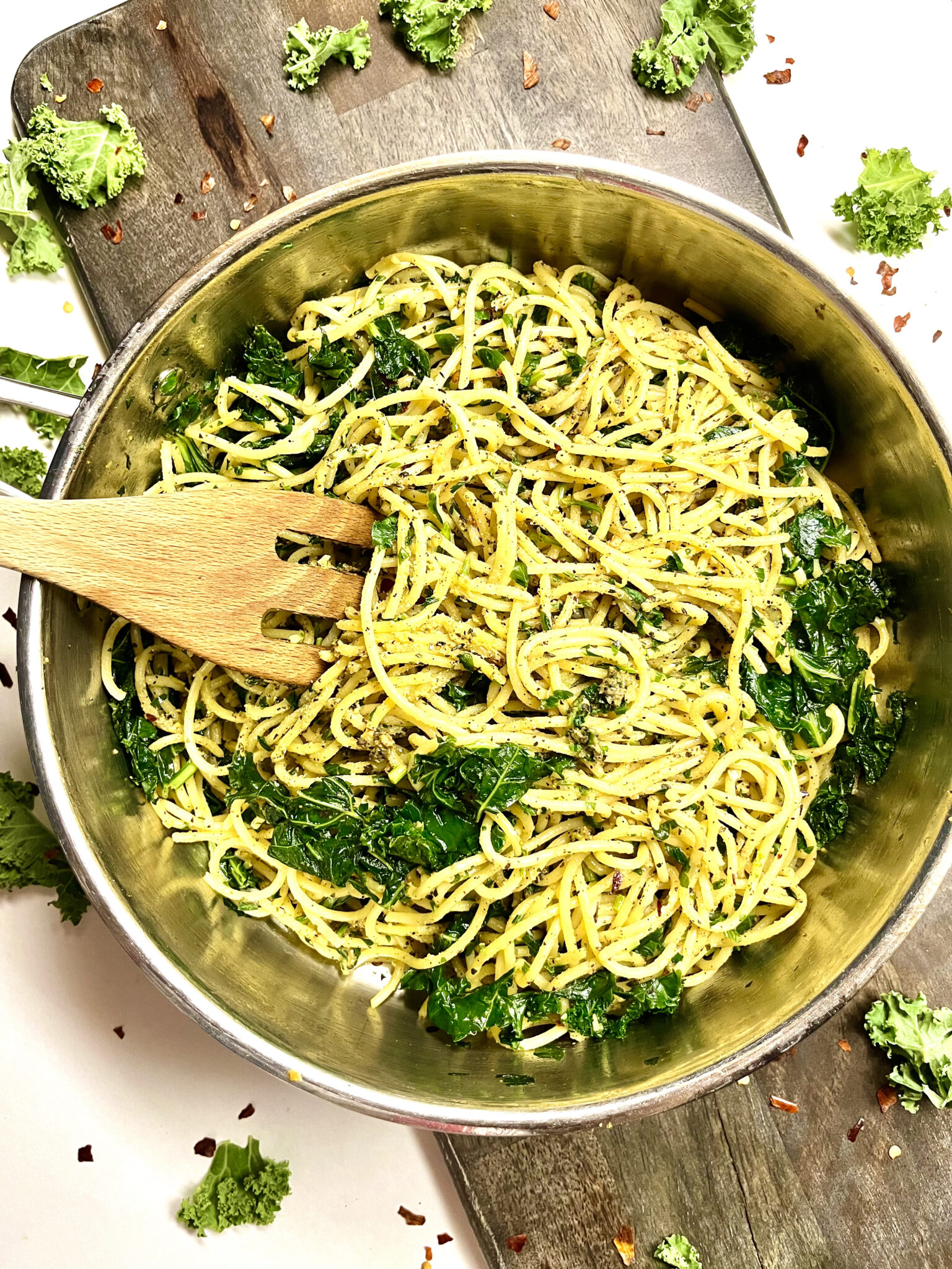 Garlic Herbed Spaghetti - Zesty Zahra